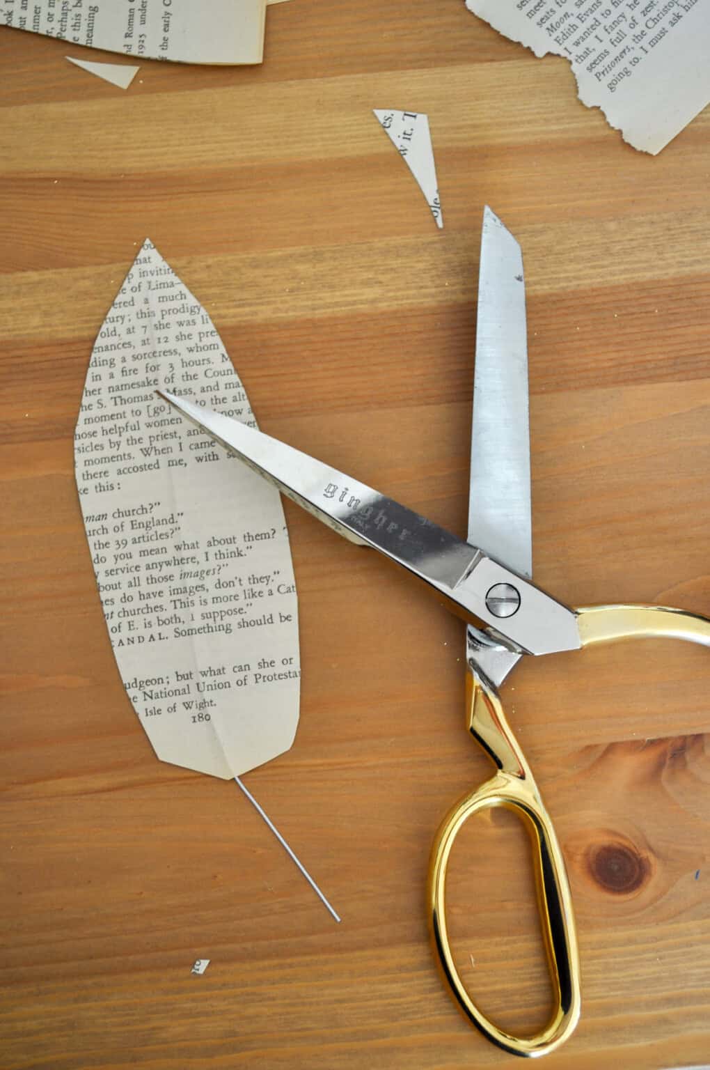 DIY Paper Feathers - Life is a Party
