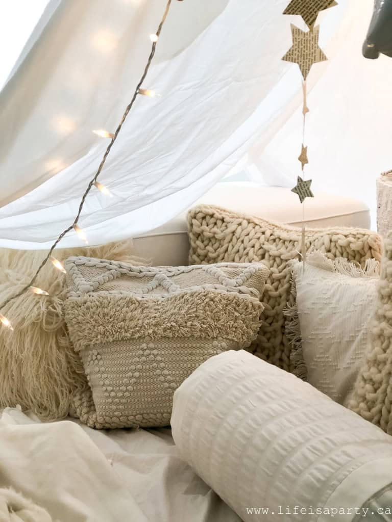 How To Build The Ultimate Pillow Fort - Life is a Party