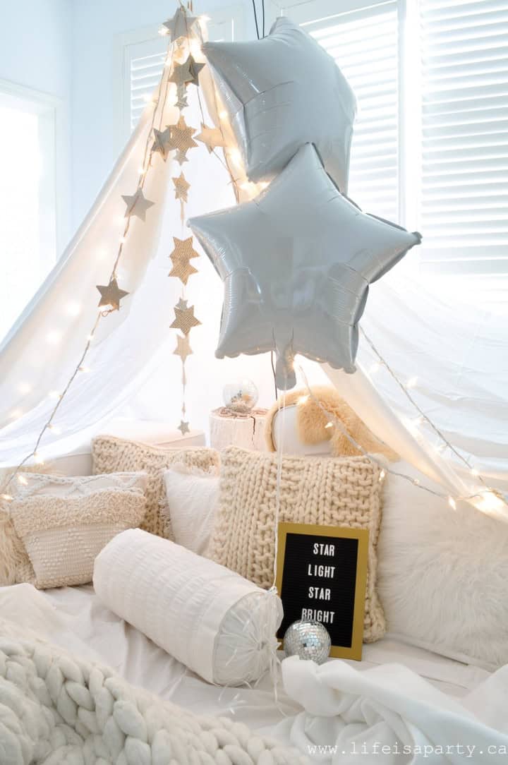 How To Build The Ultimate Pillow Fort - Life is a Party
