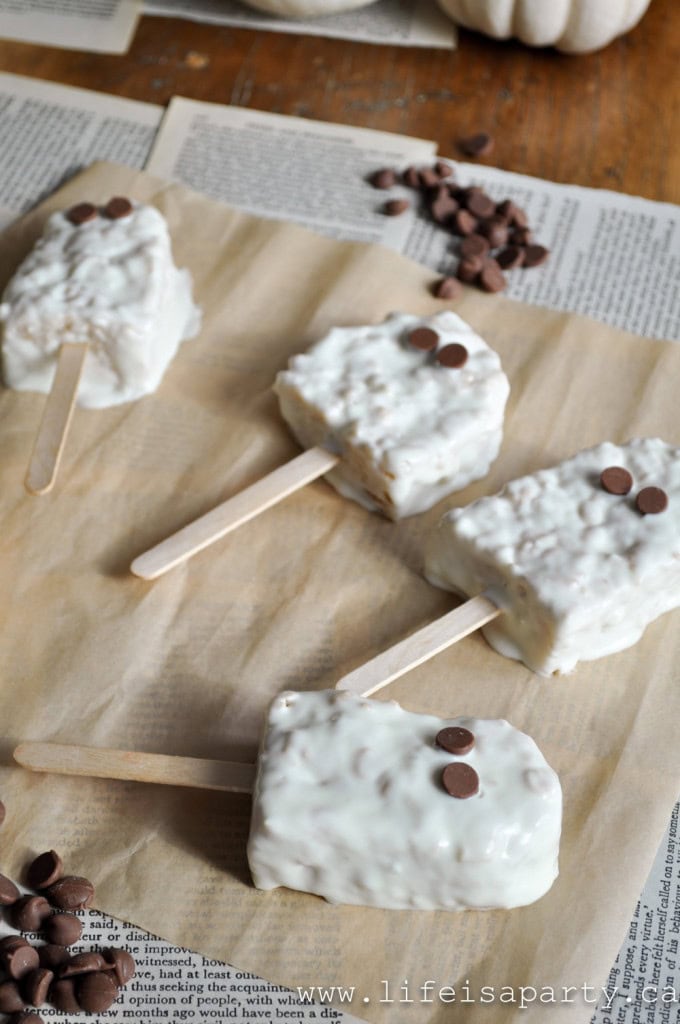 Halloween Ghost Rice Krispie Treats - Life is a Party
