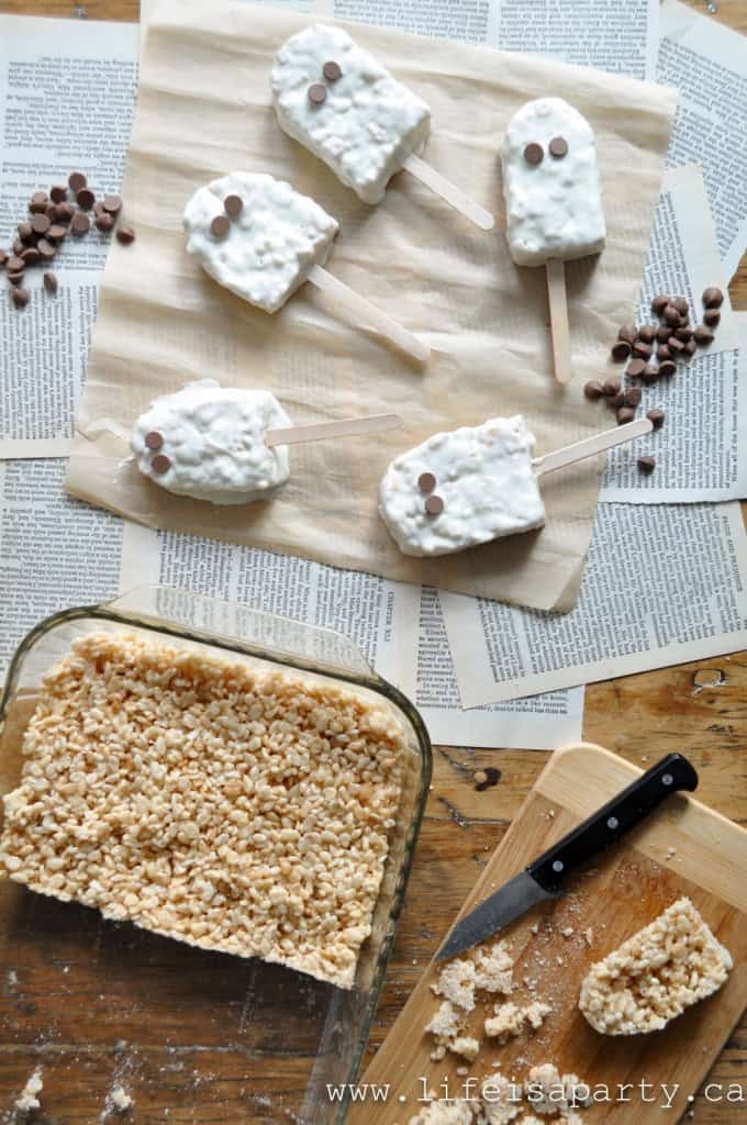 Halloween Ghost Rice Krispie Treats - Life is a Party