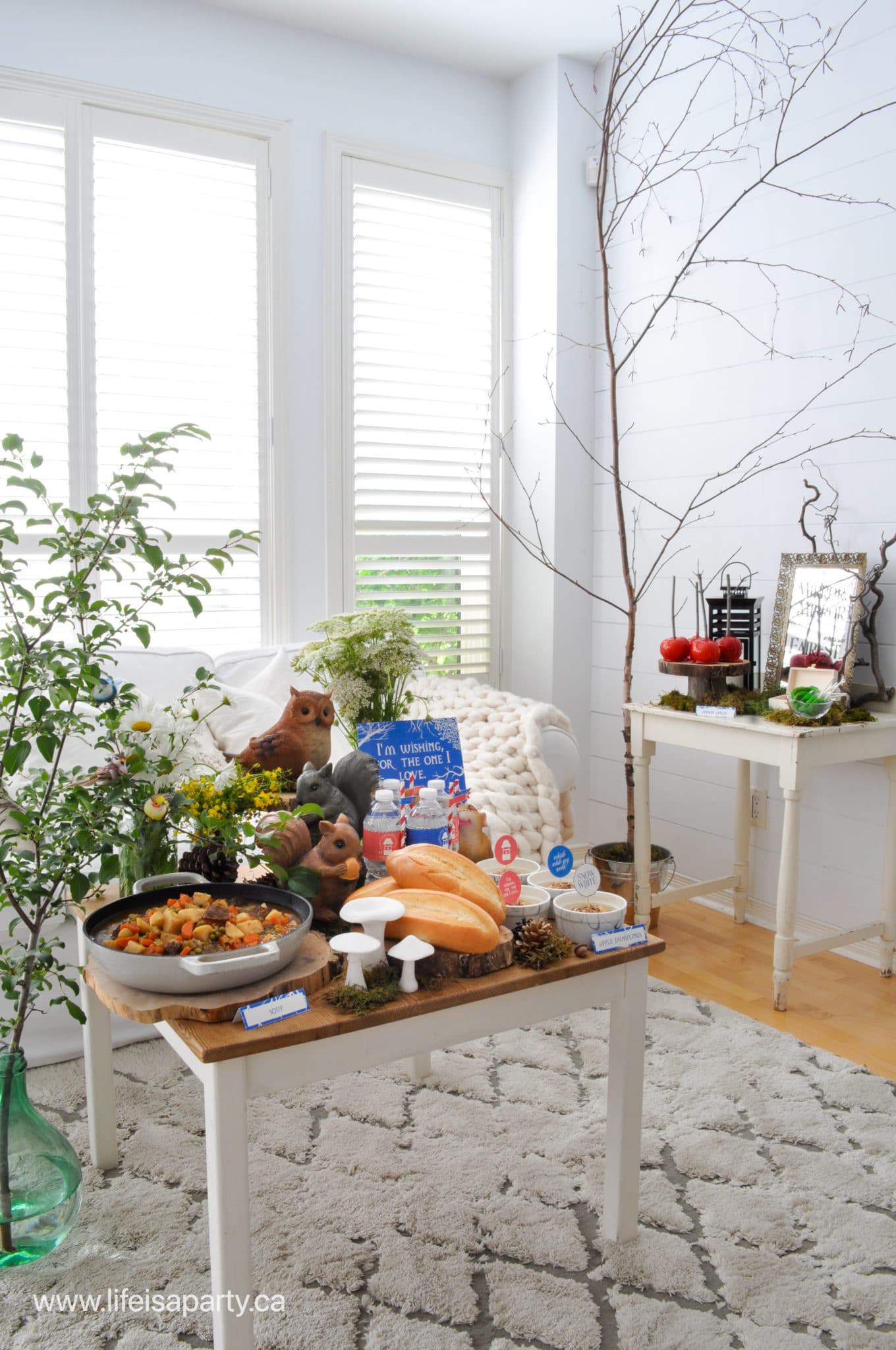 Snow White Party -Dinner and A Movie - Life is a Party