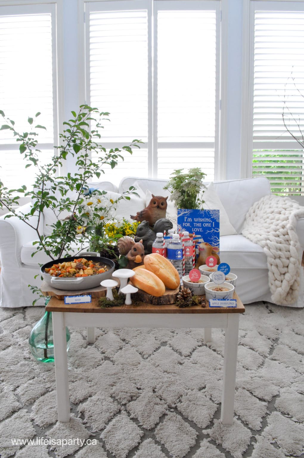 Snow White Party -Dinner and A Movie - Life is a Party