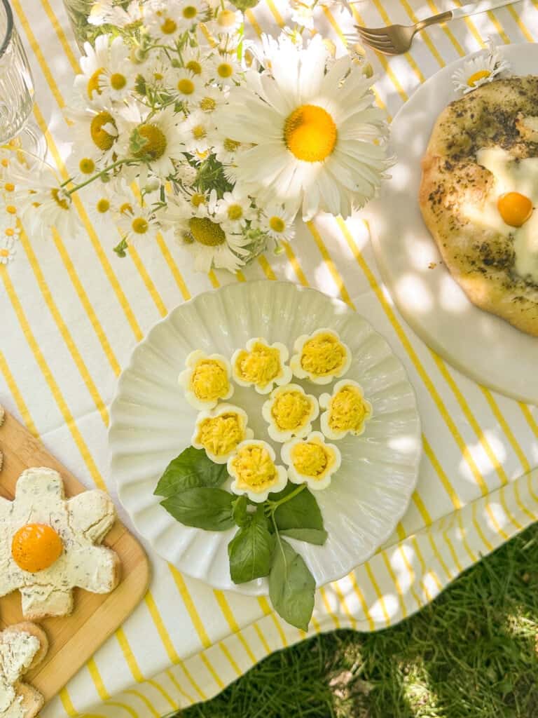 Daisy Themed Party Ideas - Life is a Party